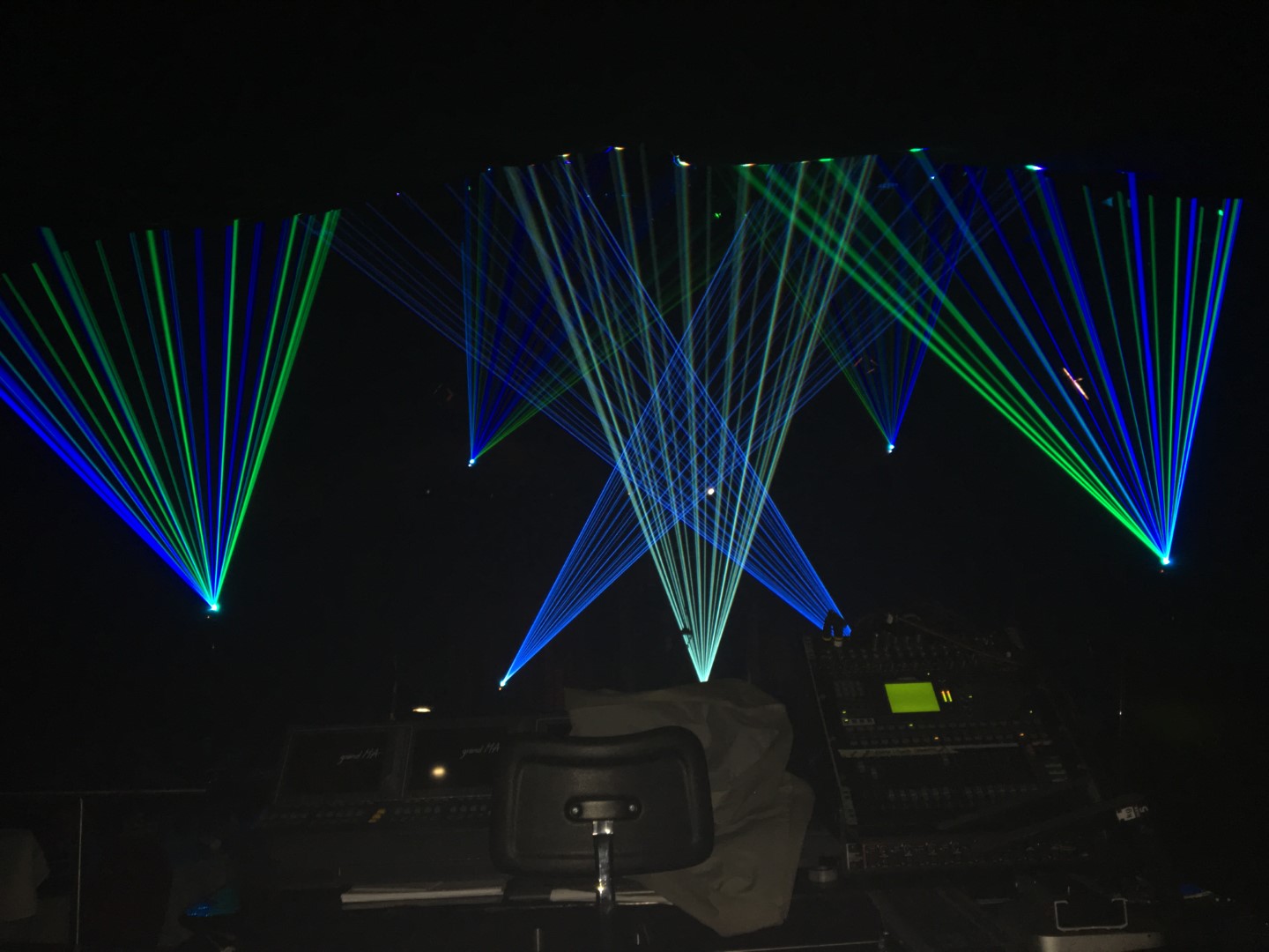 Zirkus Sarrasani Lasershow/Laserman - PTC Laser